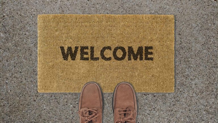 How to Get Rid of Salt Stains on Floors – Quick & Easy Solutions